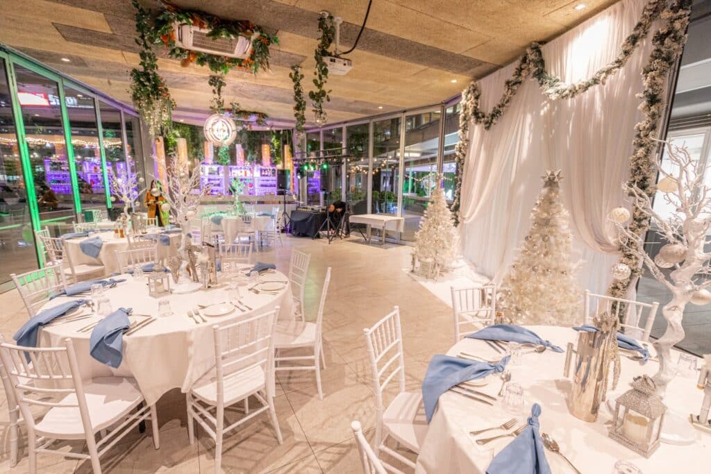 Daytime vs Evening Engagement Parties: Which is Right for You?
